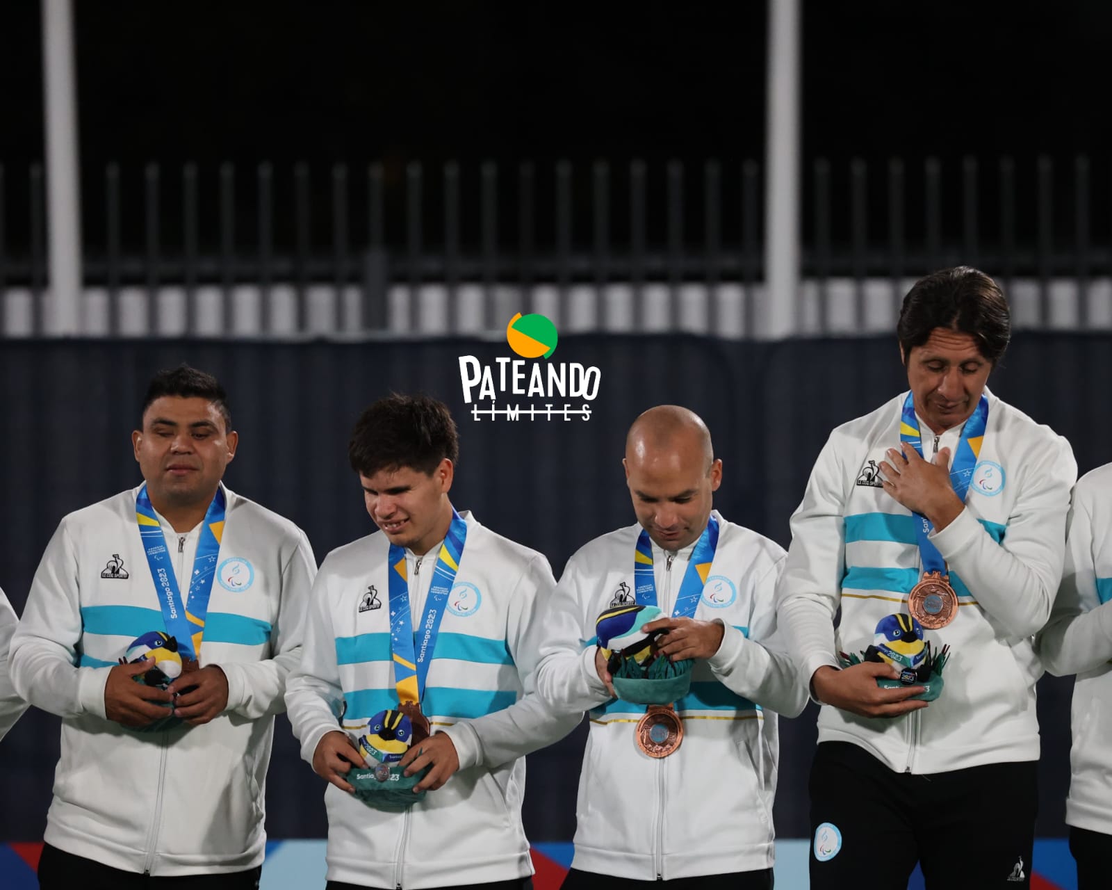 LOS “MURCIÉLAGOS” SON DE BRONCE – Pateando límites